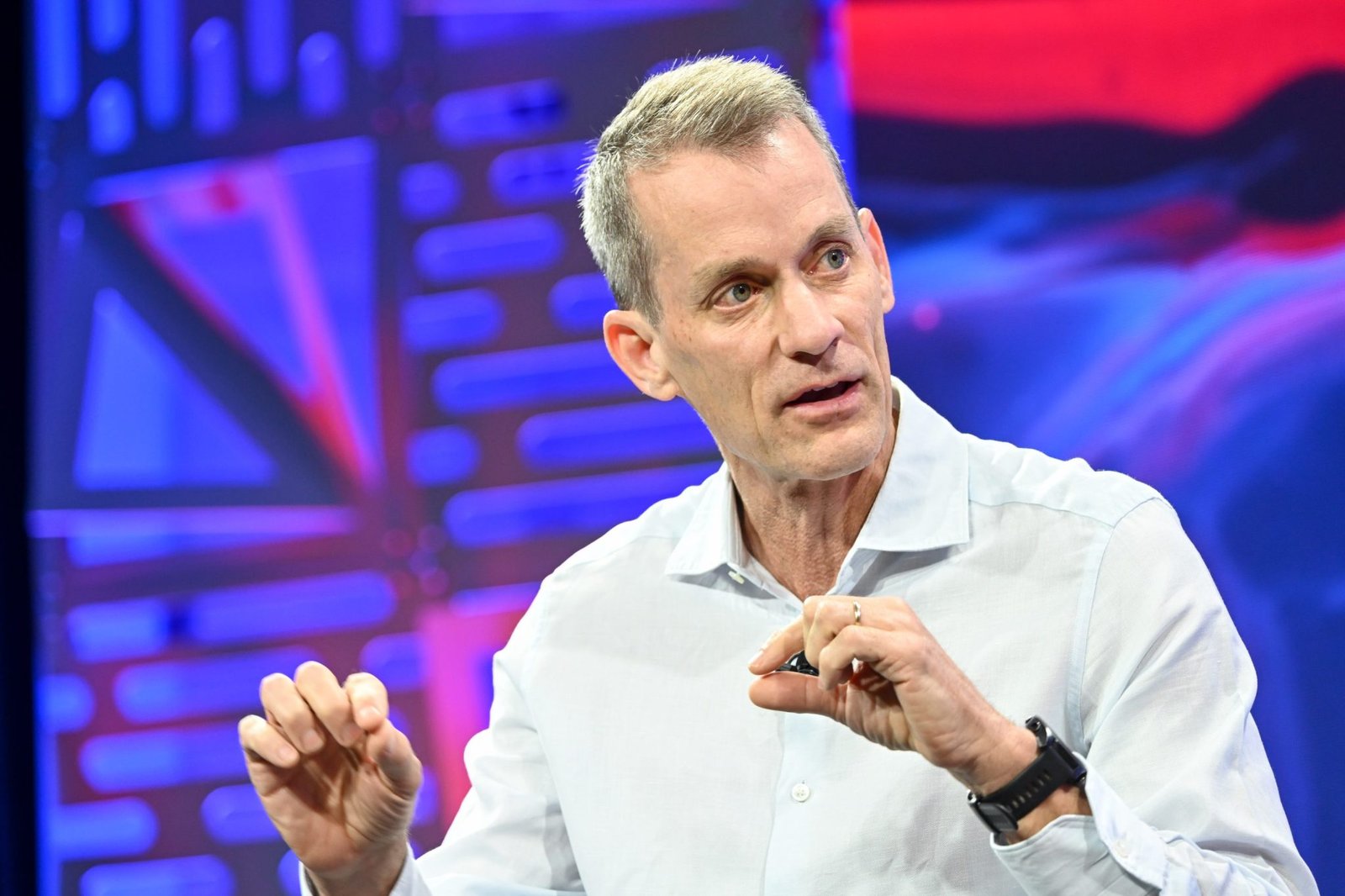 Google chief scientist Jeff Dean: AI needs ‘algorithmic breakthroughs ...
